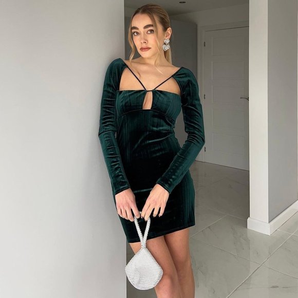 Zara | Dresses | Bloggers Fave Zara Green Velvet Cutout Detail Mini ...